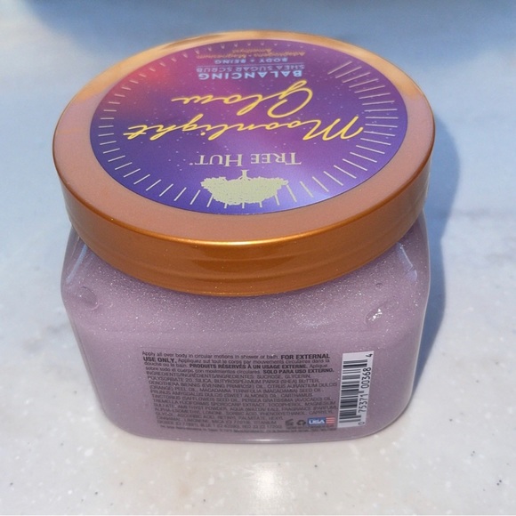 tree hut | Skincare | Tree Hut Moonlight Glow Balancing Shea Sugar ...